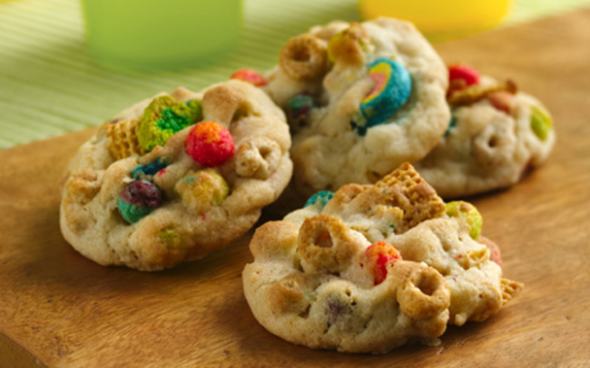 Love These Bottom of the Cereal Box Cookies - Afternoon Baking With Grandma